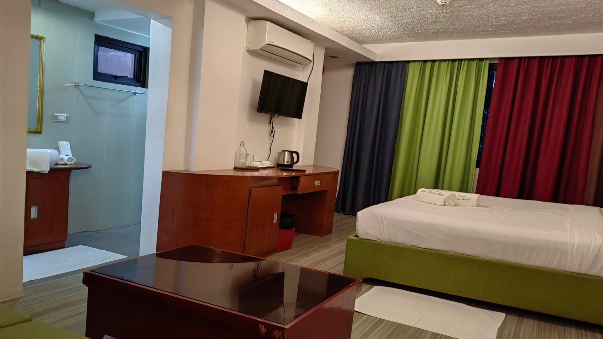 Deluxe king Rooms - Villa Israel Eco Park Hotel El Nido Palawan Philippines